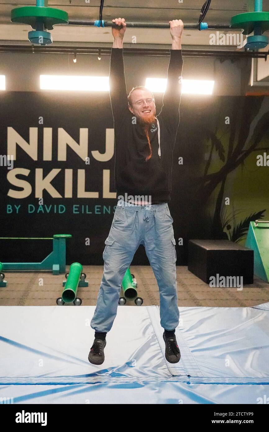 David Eilenstein an der Himmelsleiter auf dem Kurs der Halle ...