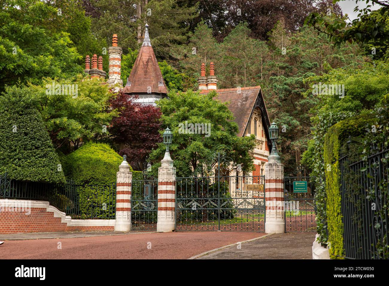 Friar park george harrison hi-res stock photography and images - Alamy Friar park george harrison hi-res stock photography and images - Alamy