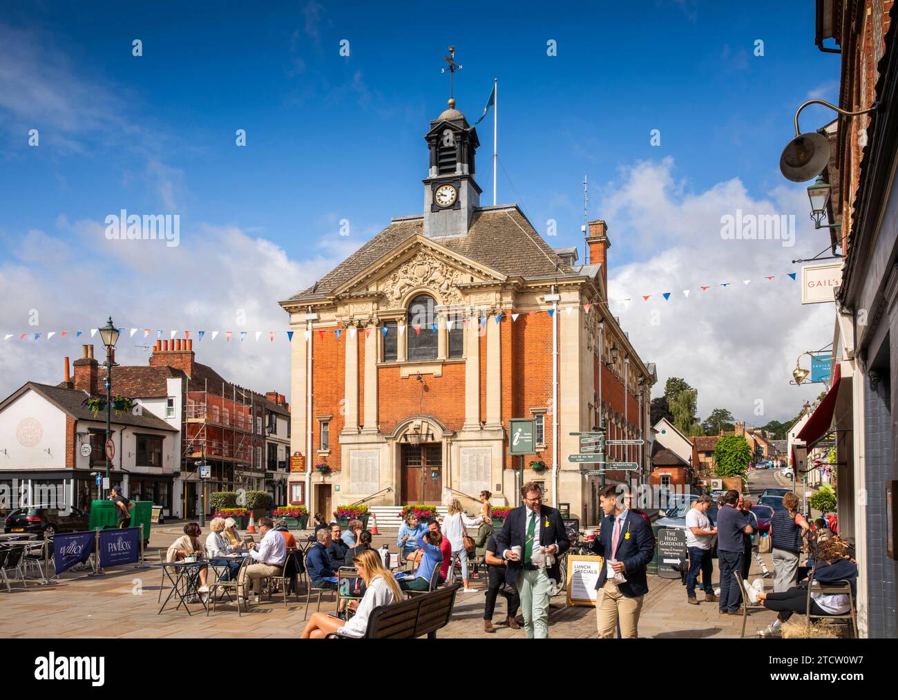 UK, England, Oxfordshire, Henley on Thames, Market Place, Town Hall ...
