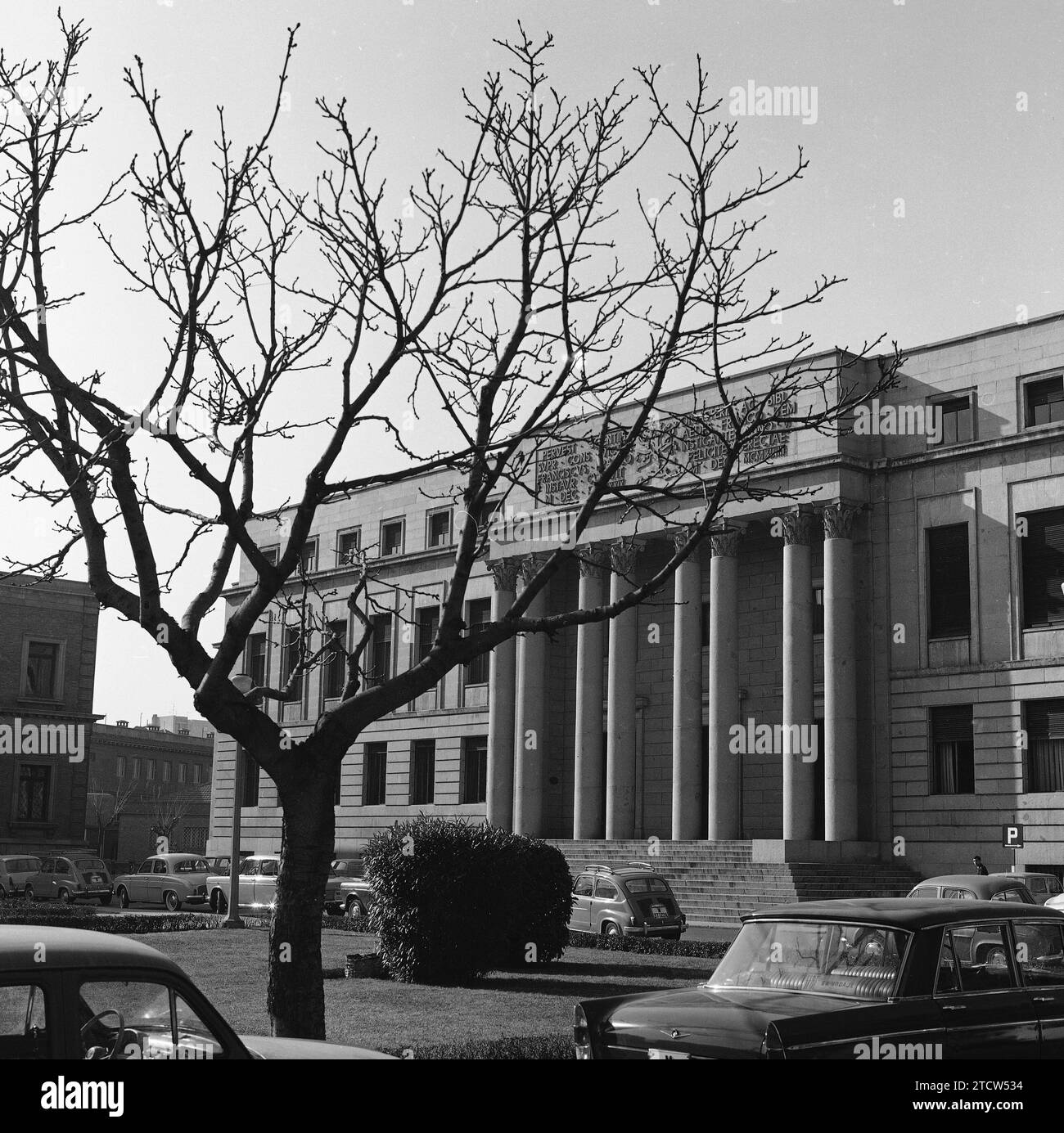 FACHADA PRINCIPAL DEL CONSEJO SUPERIOR DE INVESTIGACIONES CIENTIFICAS ...