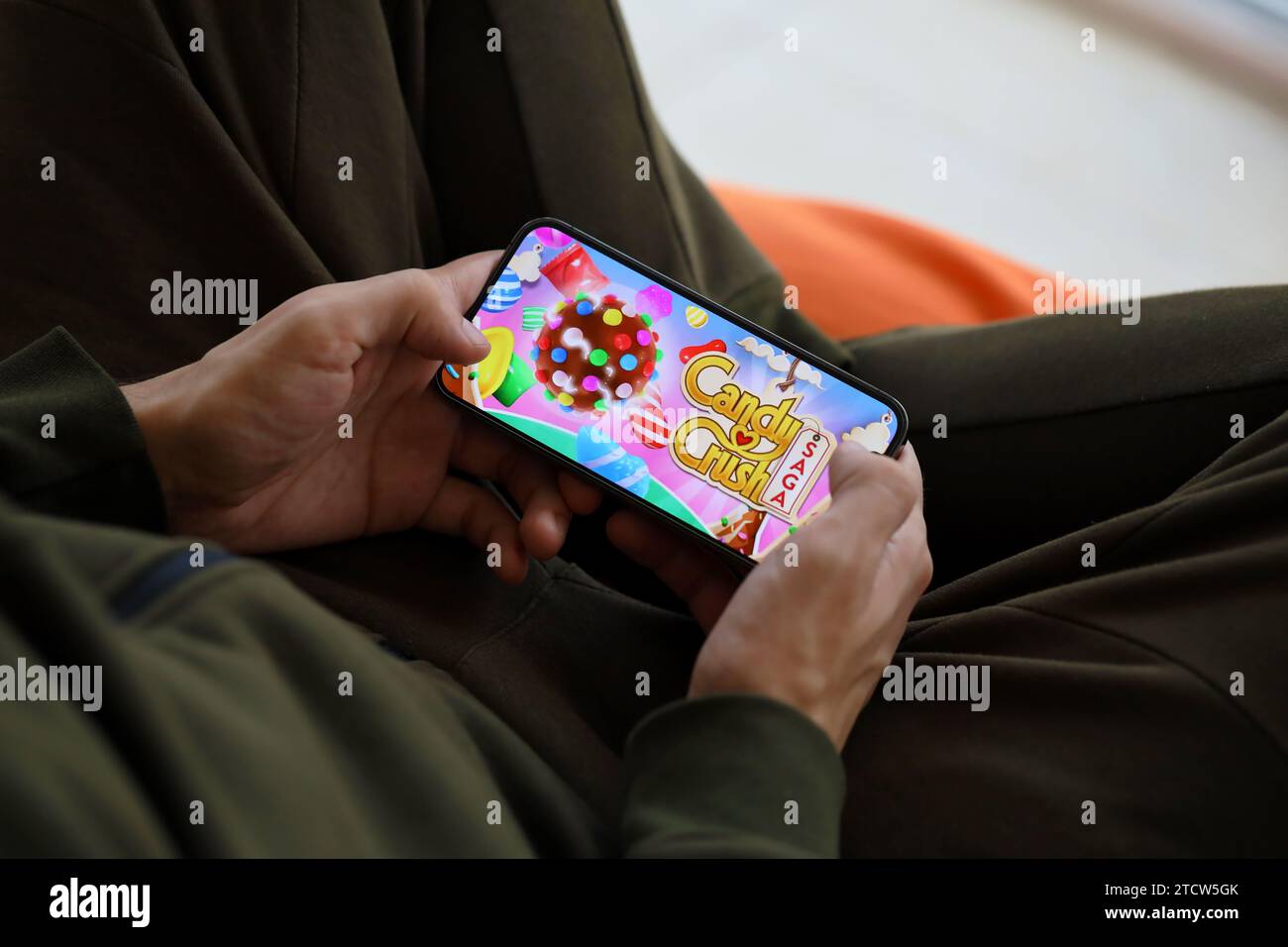 Candy crush game screen hi-res stock photography and images - Alamy