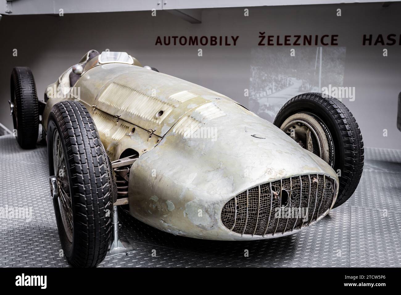 Mercedes w154 grand prix hi-res stock photography and images - Alamy