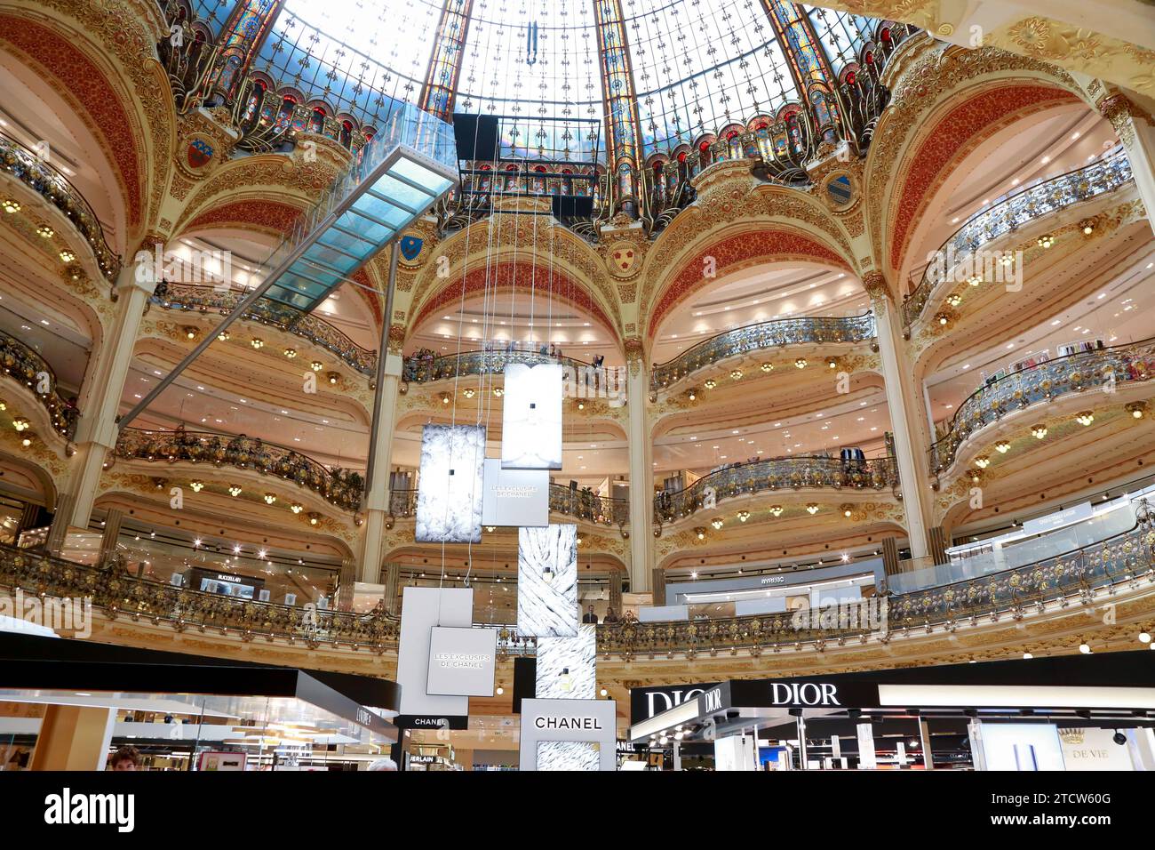 Eau de parfum miss dior hi-res stock photography and images - Alamy