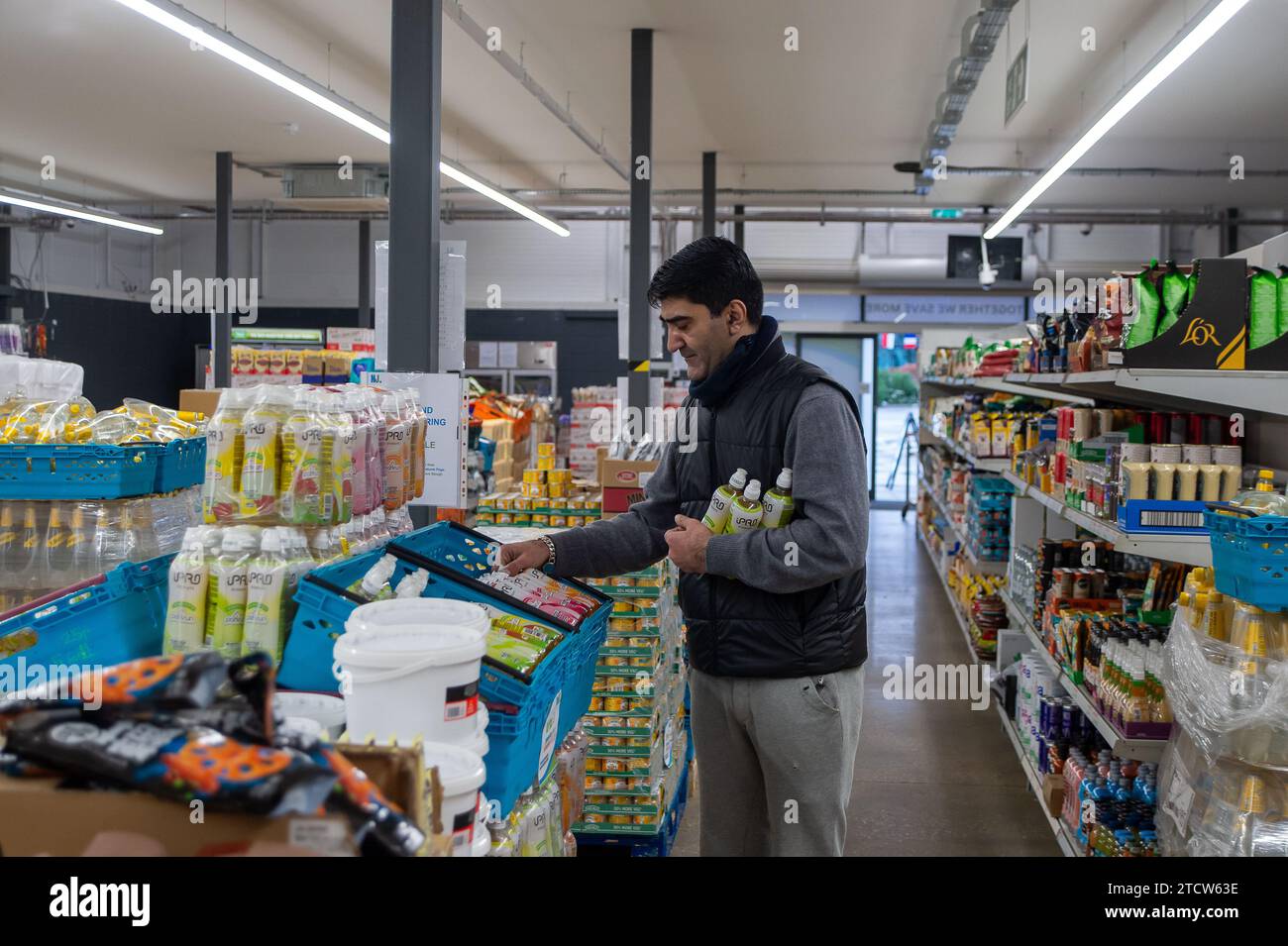 Consume before date food hi-res stock photography and images - Alamy