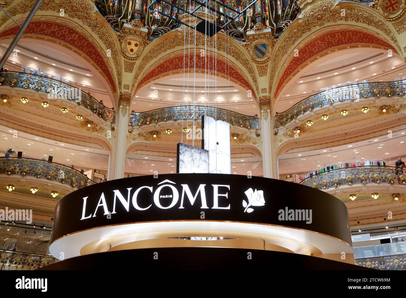 Galeries lafayette fashion show paris hi-res stock photography and ...