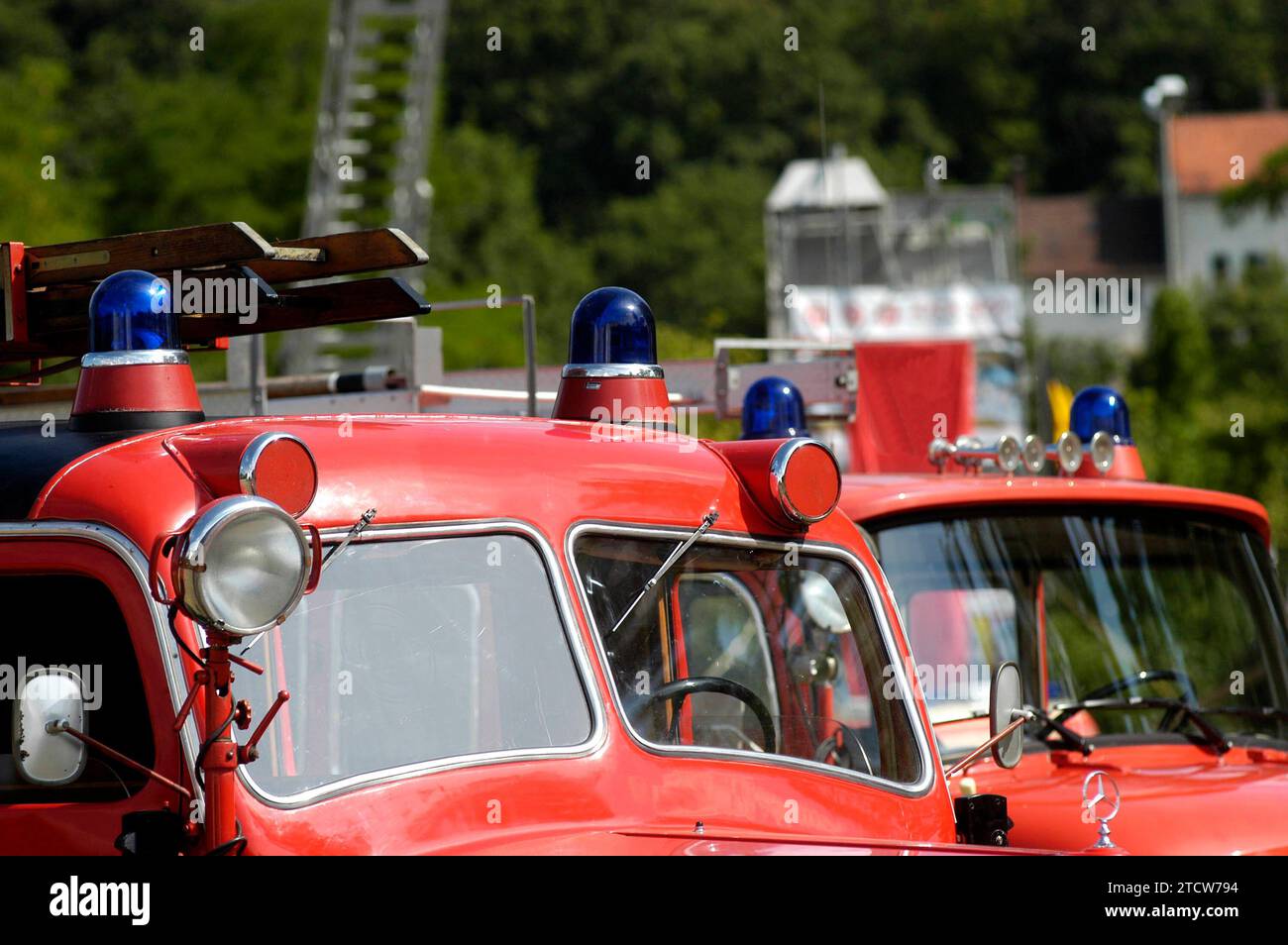 Historic fire engine hi-res stock photography and images - Alamy