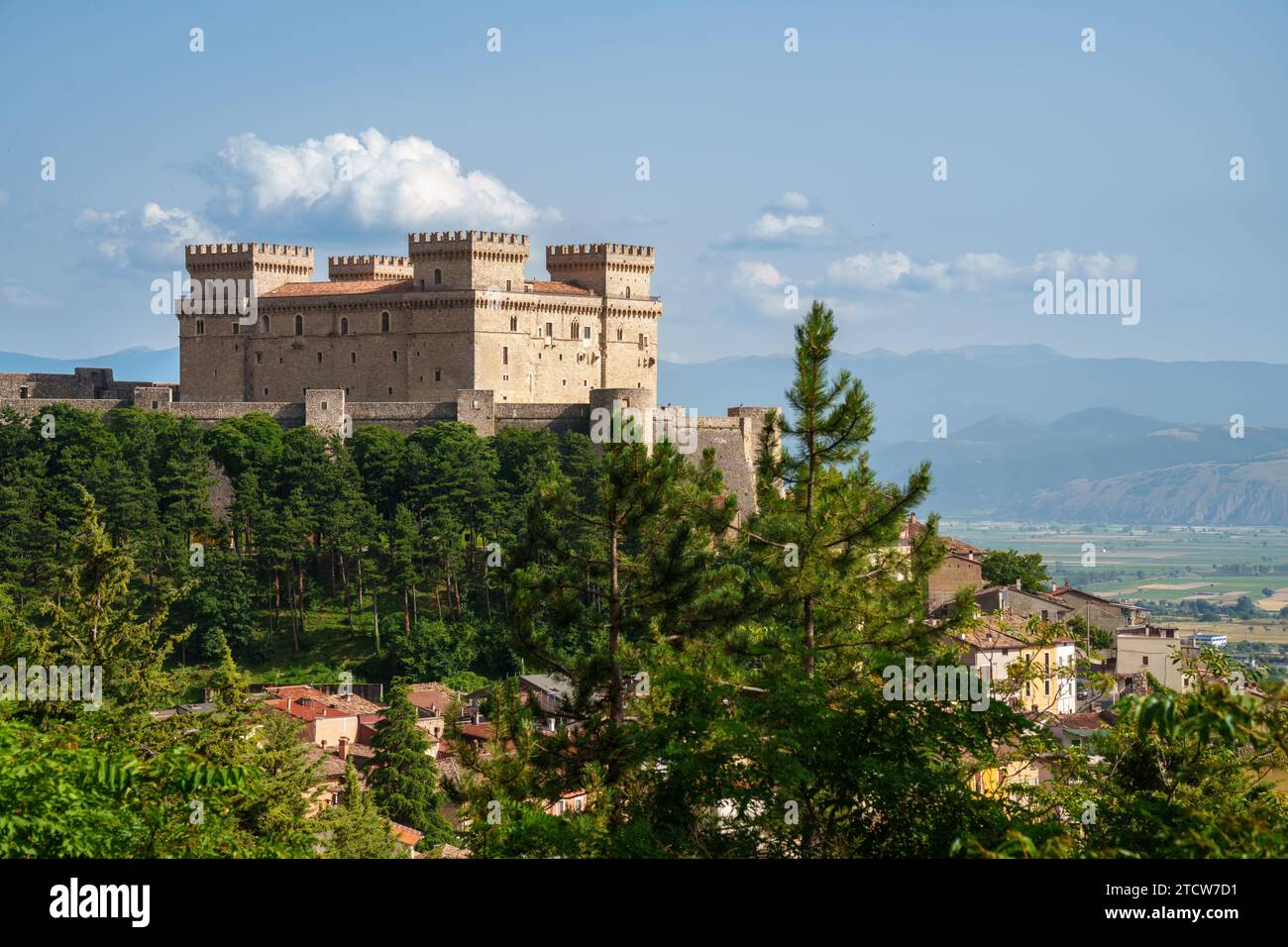 Celano abruzzo italy hi-res stock photography and images - Alamy
