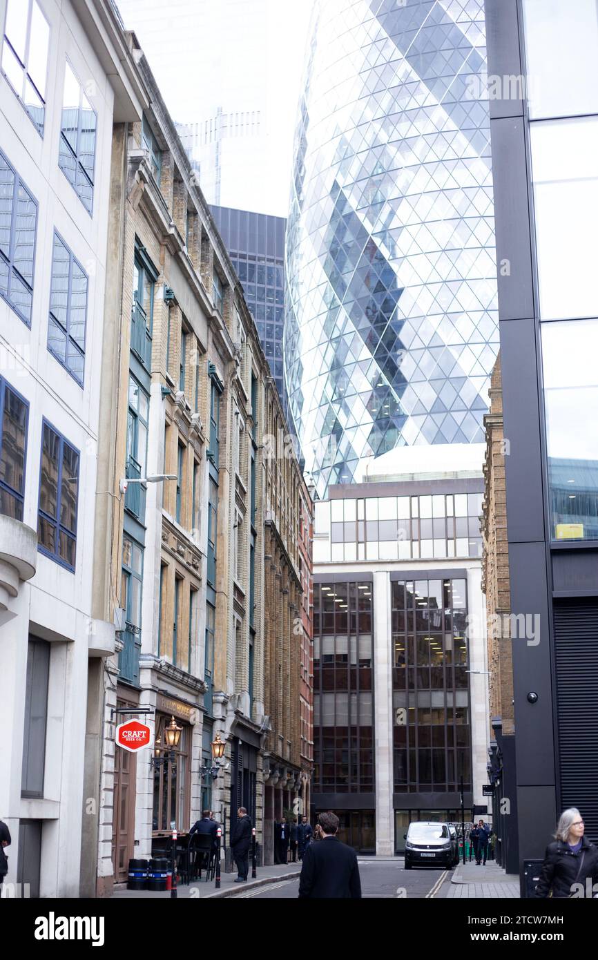 London city worker hi-res stock photography and images - Alamy
