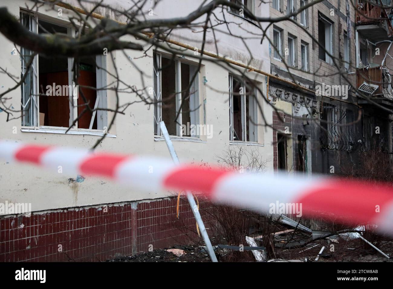 Non Exclusive: KYIV, UKRAINE - DECEMBER 13, 2023 - An apartment block ...