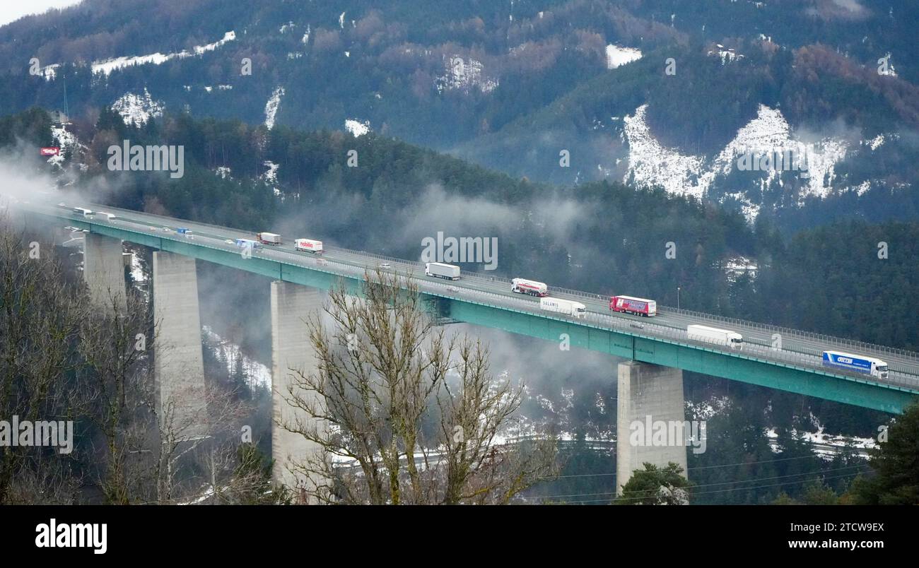 Heinzungsinstallate hi-res stock photography and images - Alamy