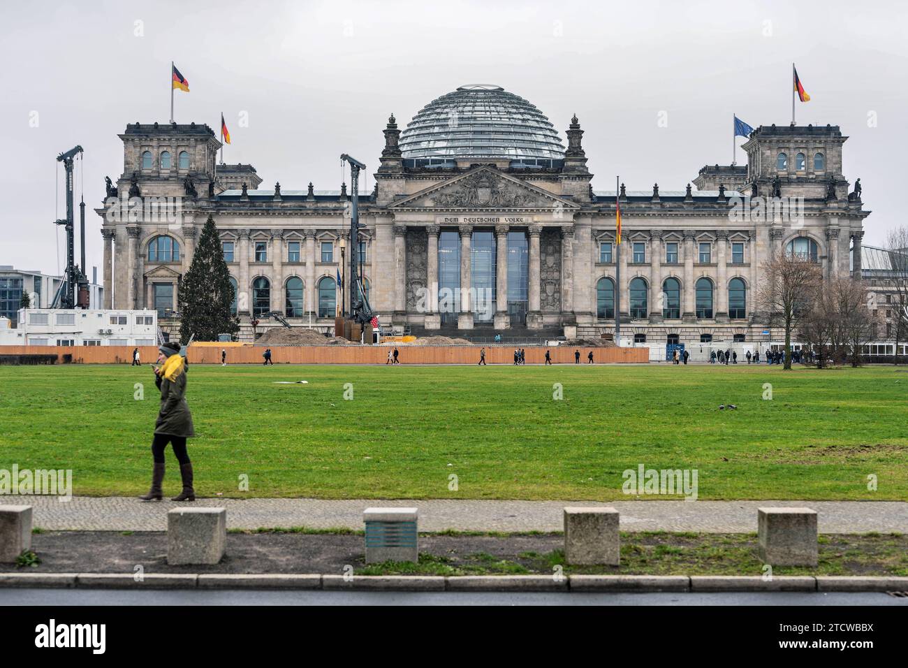 14.12.2023,Berlin,Reichstag, Sitz des Deutschen Bundestages. *** 14 12 2023,Berlin,Reichstag ...