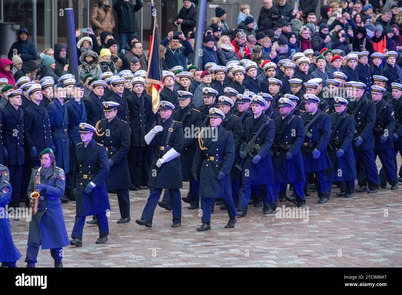 Stralsund, Germany. 14th Dec, 2023. Bundeswehr recruits during the ...