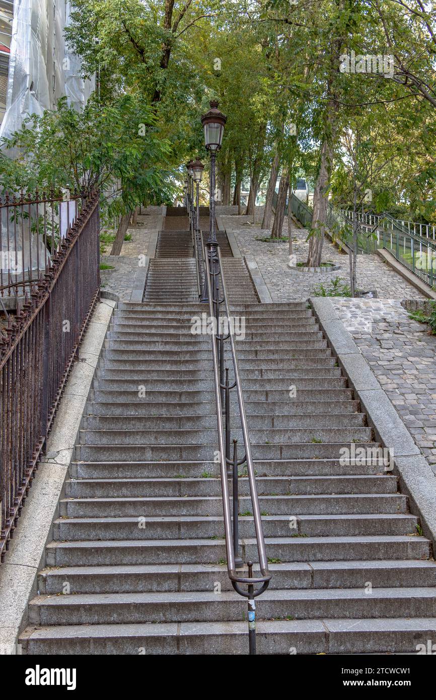 The stairs of montmartre hi-res stock photography and images - Alamy