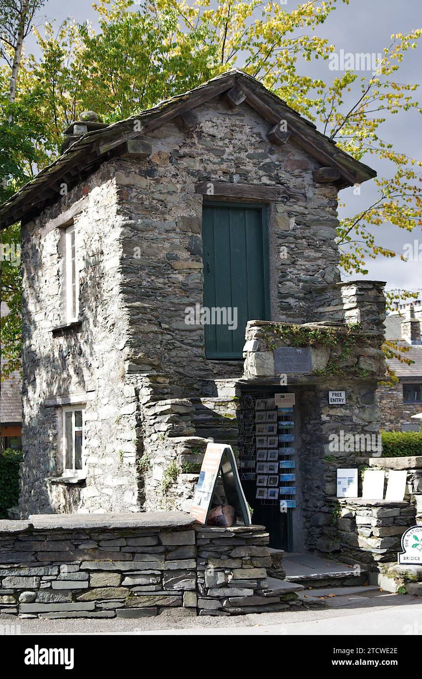 Bridge House, Ambleside Stock Photo - Alamy