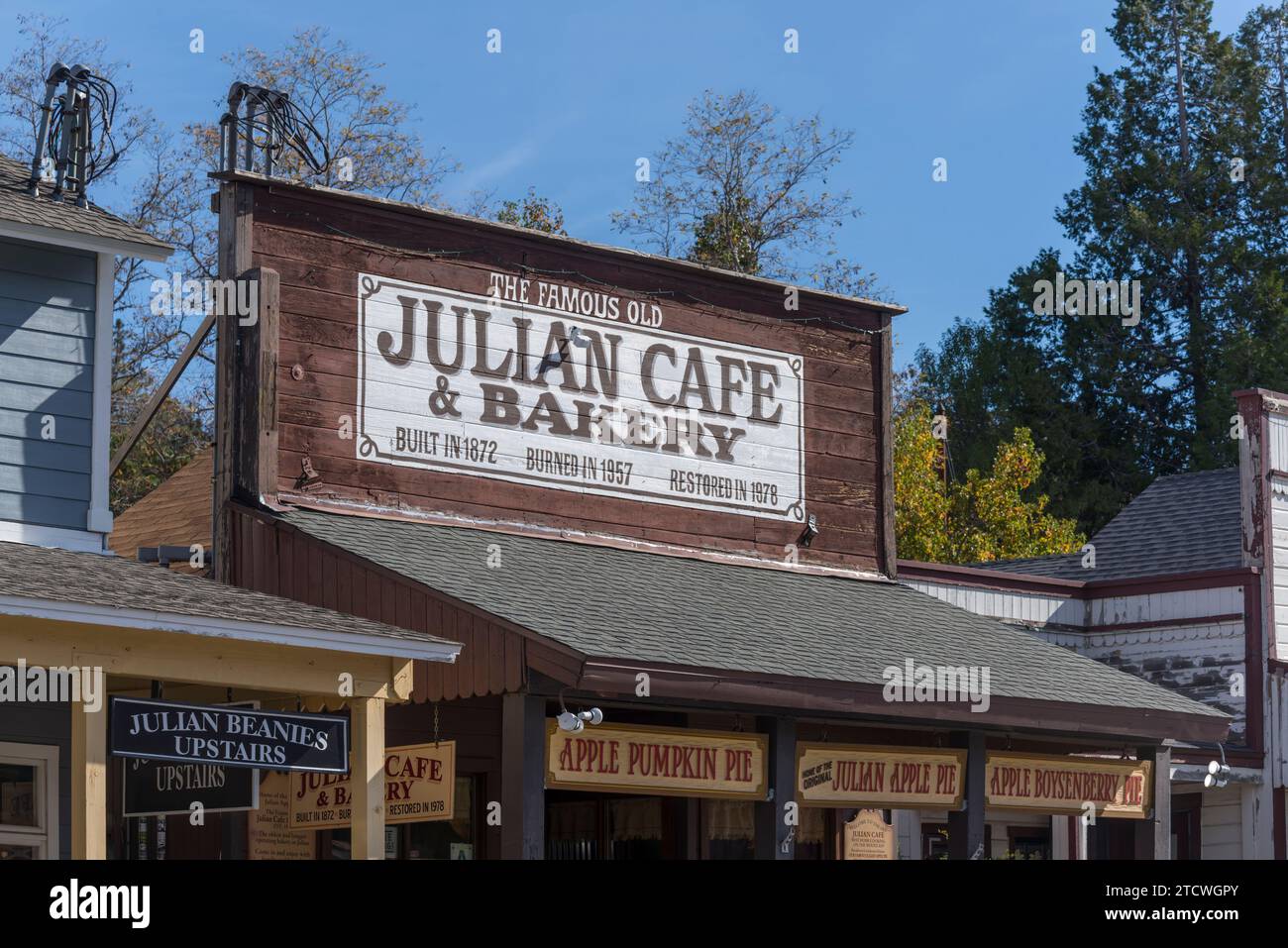 Julian cafe hi-res stock photography and images - Alamy