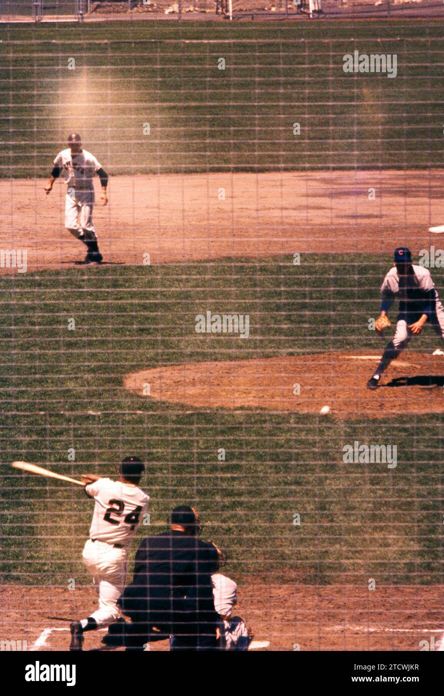 SAN FRANCISCO, CA - MAY, 1960: Willie Mays #24 of the San Francisco ...
