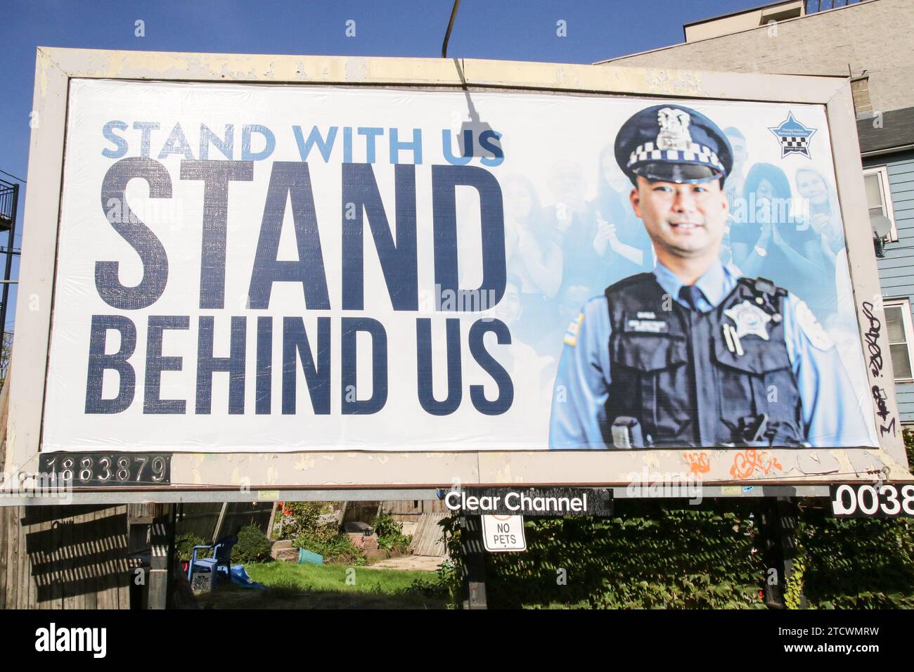Billboards supporting Chicago police officers began going up since 2021 ...