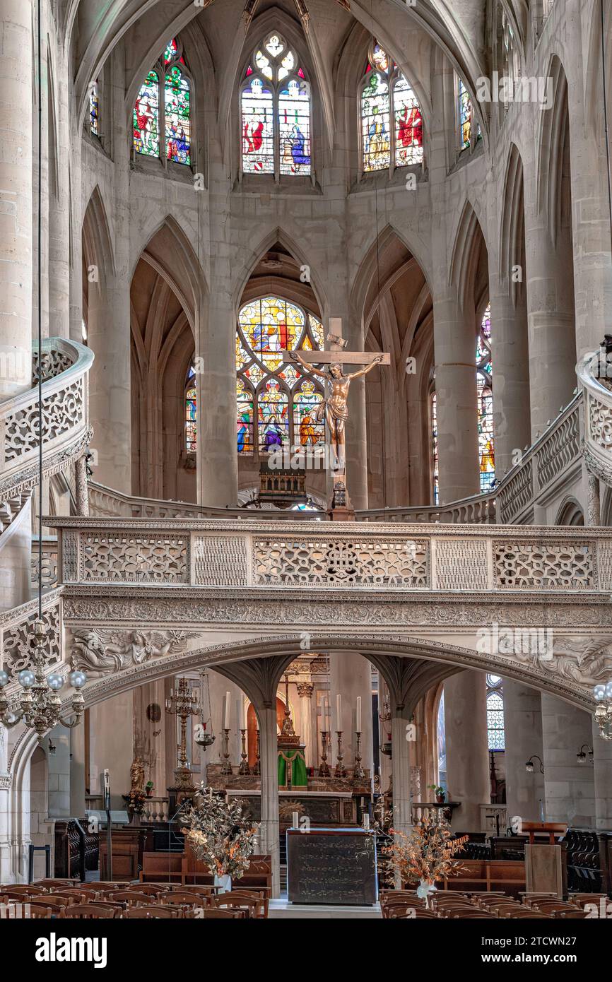 The elaborate sculptured stone jubé, or rood screen inside Saint ...