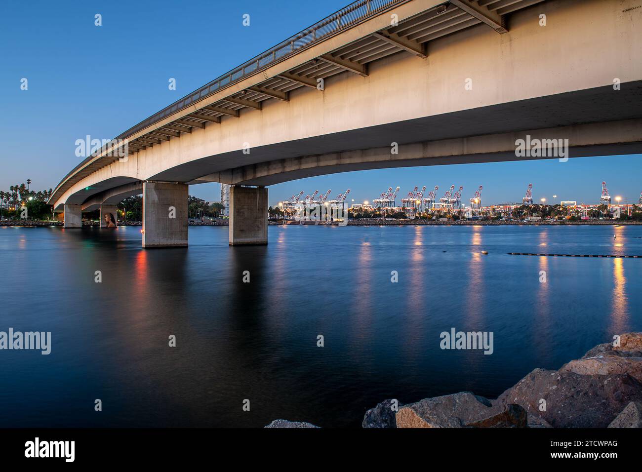 Long beach skyline hi-res stock photography and images - Alamy