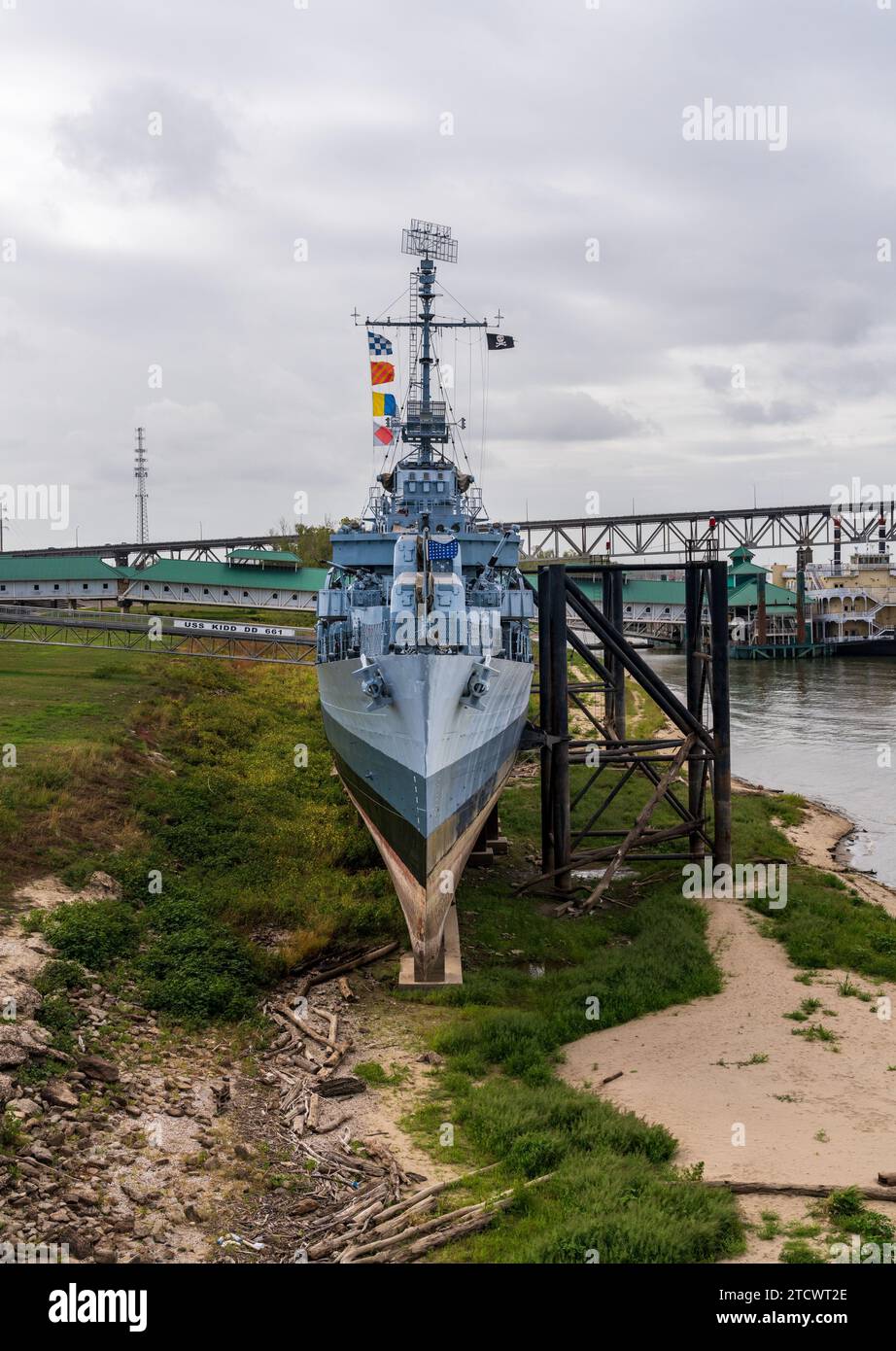 USS Kidd warship beached on the river bank of the Mississippi in low ...