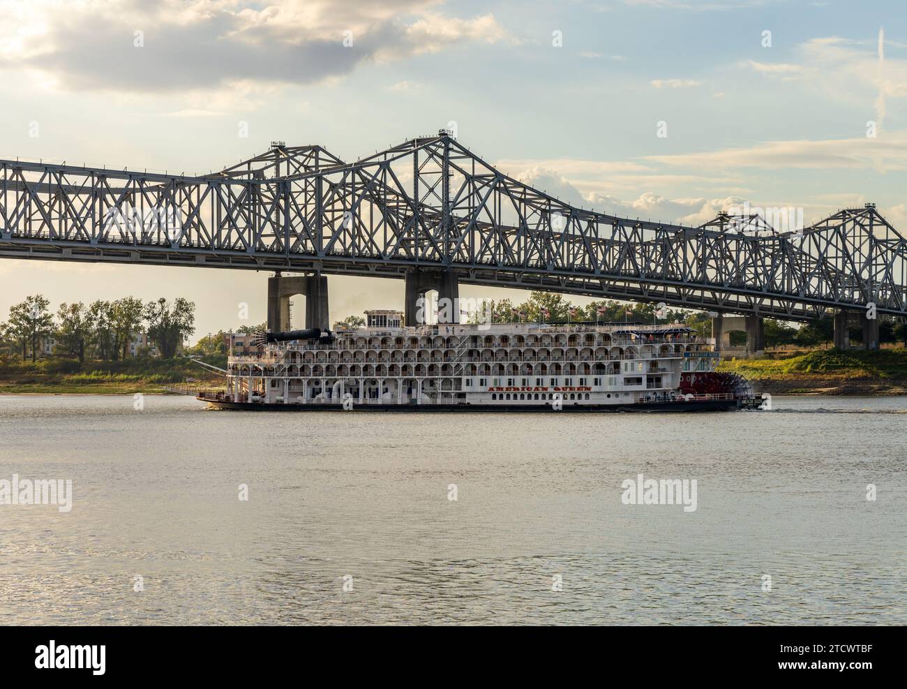 Natchez, MS - 26 October 2023: Paddle steamer river cruise boat ...