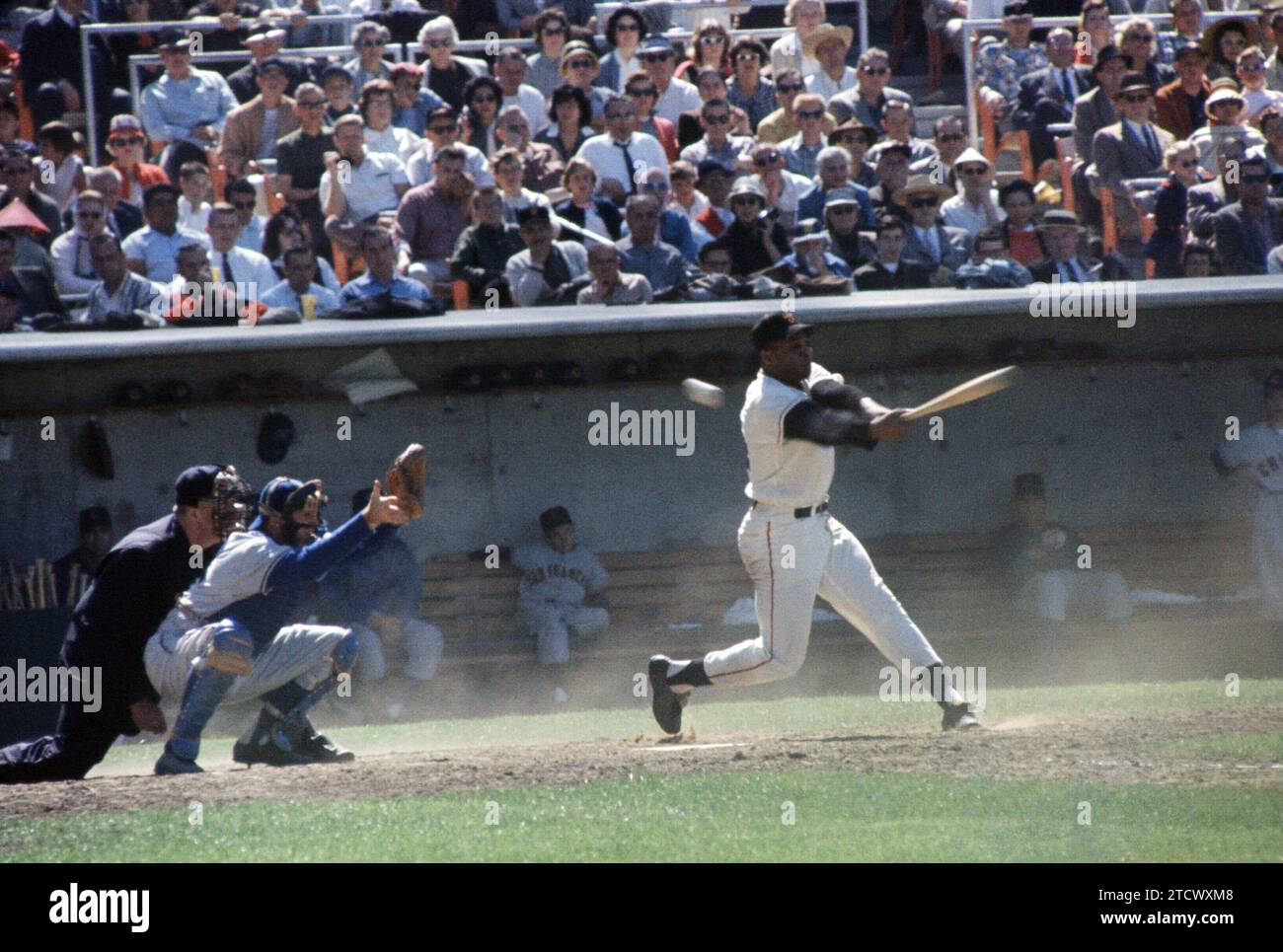 SAN FRANCISCO, CA - MAY 30: Willie Mays #24 of the San Francisco Giants ...