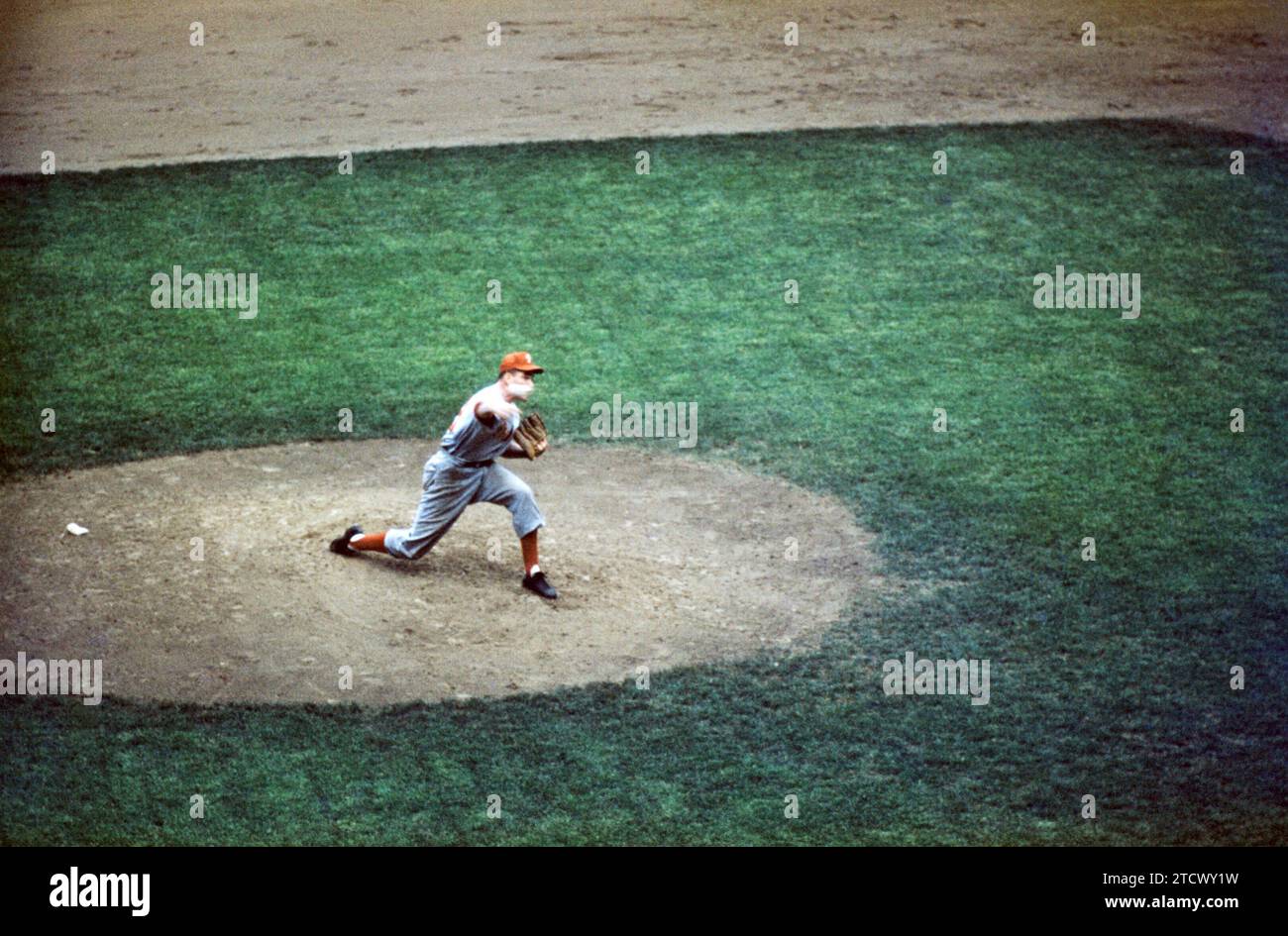 BROOKLYN, NY - MAY 21: Pitcher Bob Miller #19 of the Philadelphia ...