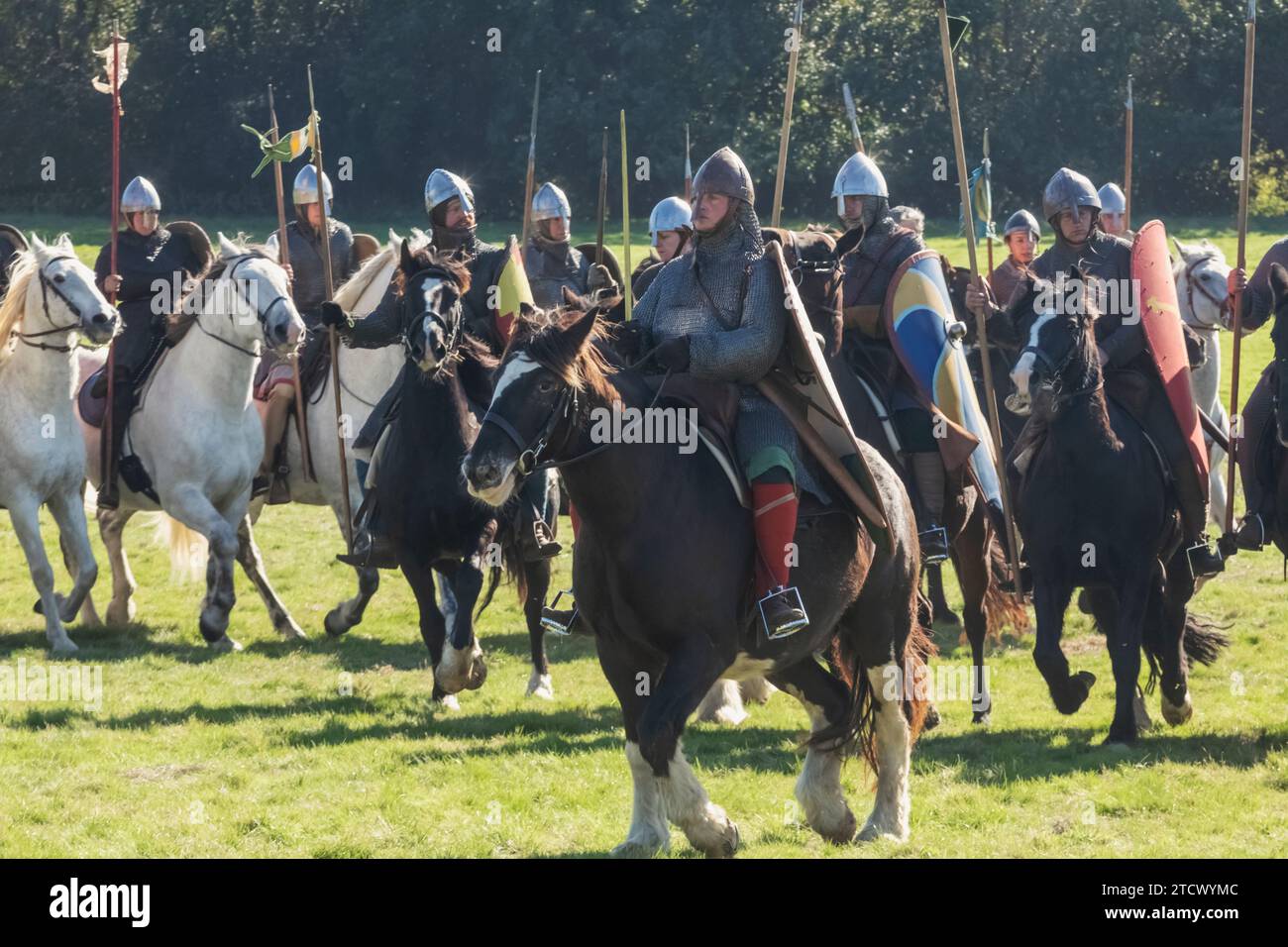 Norman knights on horseback dressed in medieval armour hi-res stock ...
