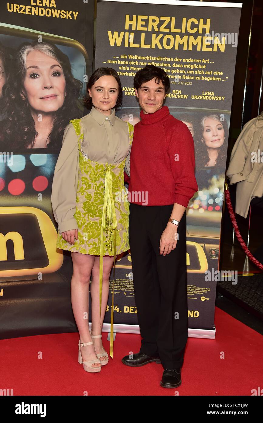 WELTPREMIERE von GIRL YOU KNOW ITÕS TRUE, Sebastian Urzendowsky mit ...