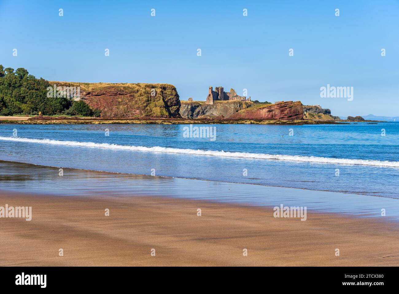Seacliff beach hi-res stock photography and images - Alamy