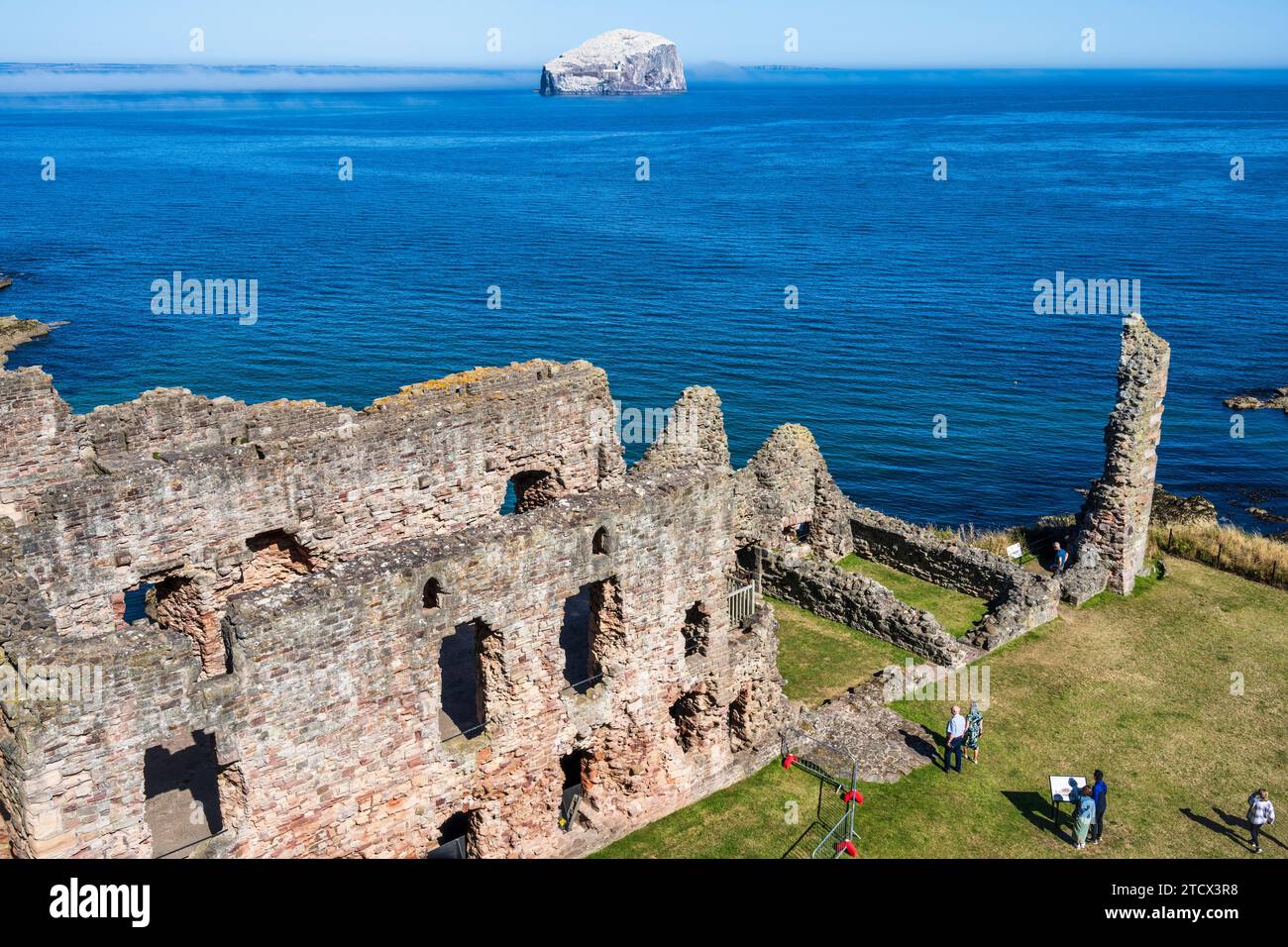 Elevated view ruins medieval castle hi-res stock photography and images ...