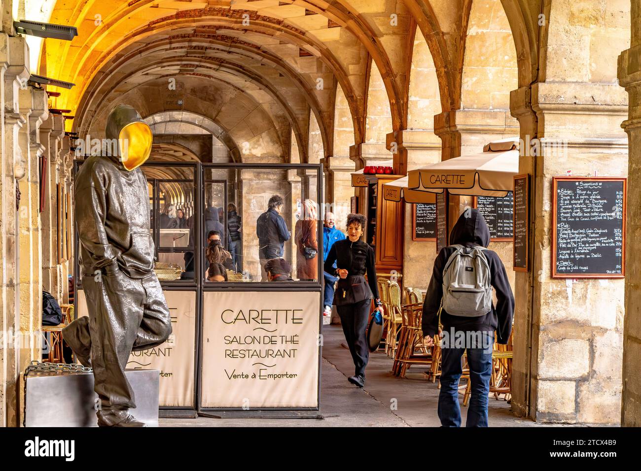 Carette, a patisserie and tea room located in the vaulted galleries of ...