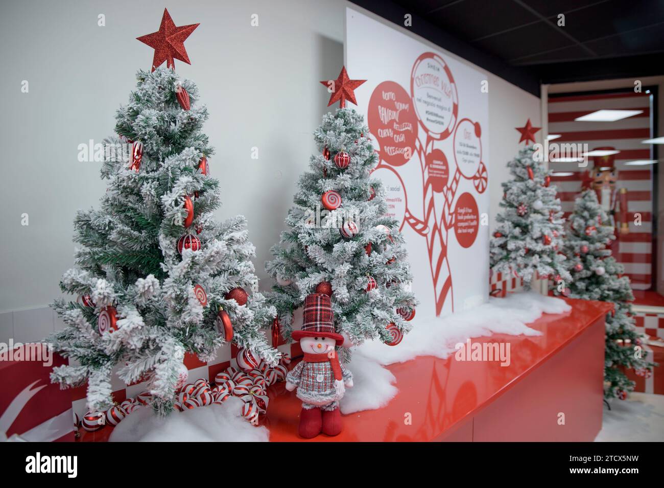 Rome, Italy. 14th Dec, 2023. Christmas decorations at the Shein ...