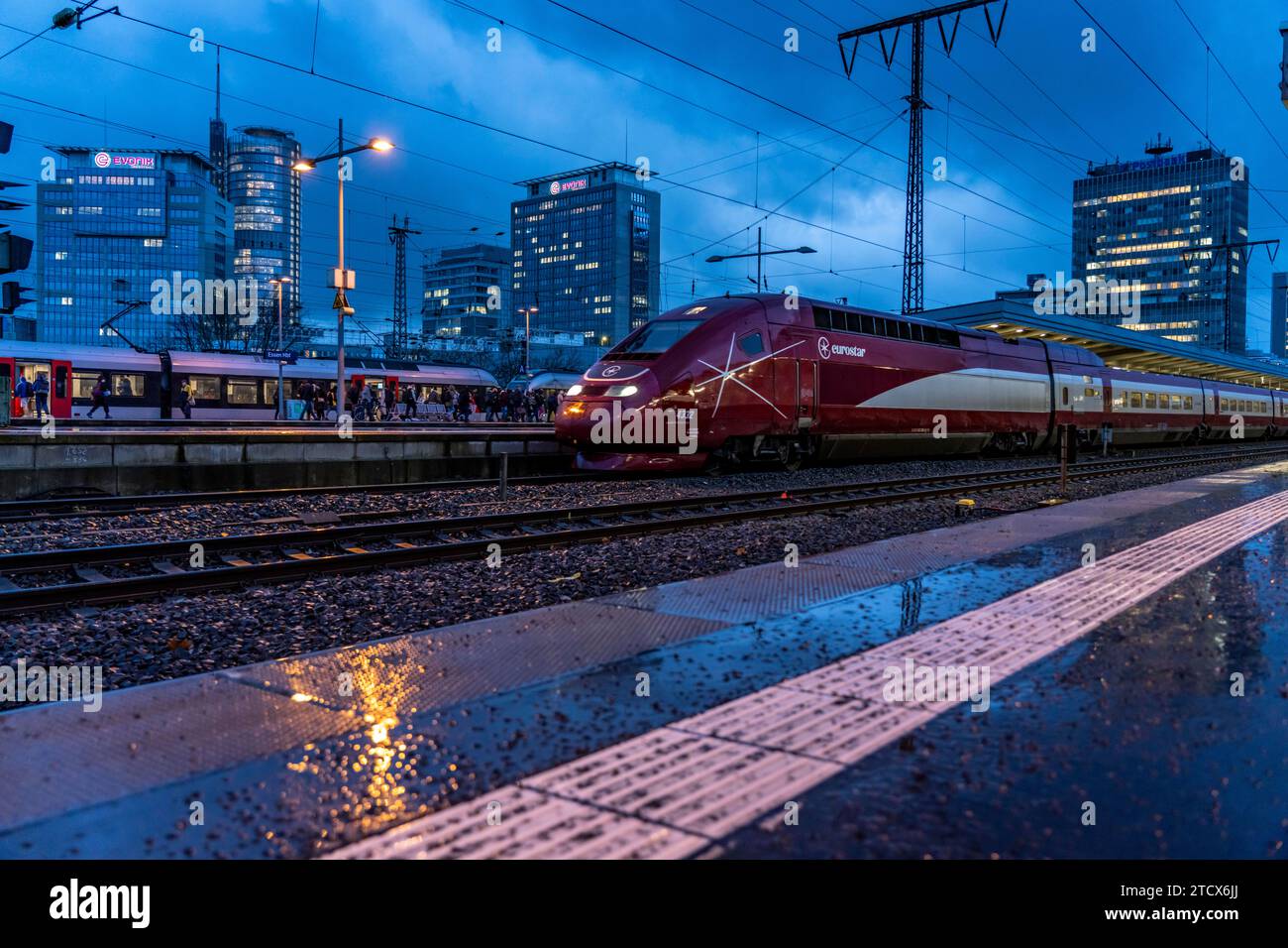 Eurostar train, train traffic, city centre skyline, Essen central ...