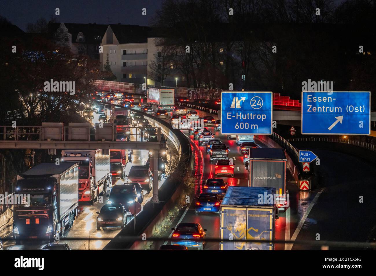 Evening traffic jam on the A40 motorway, city thoroughfare, Essen ...