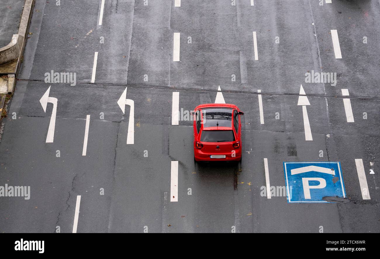 Road markings and junction hi-res stock photography and images - Alamy