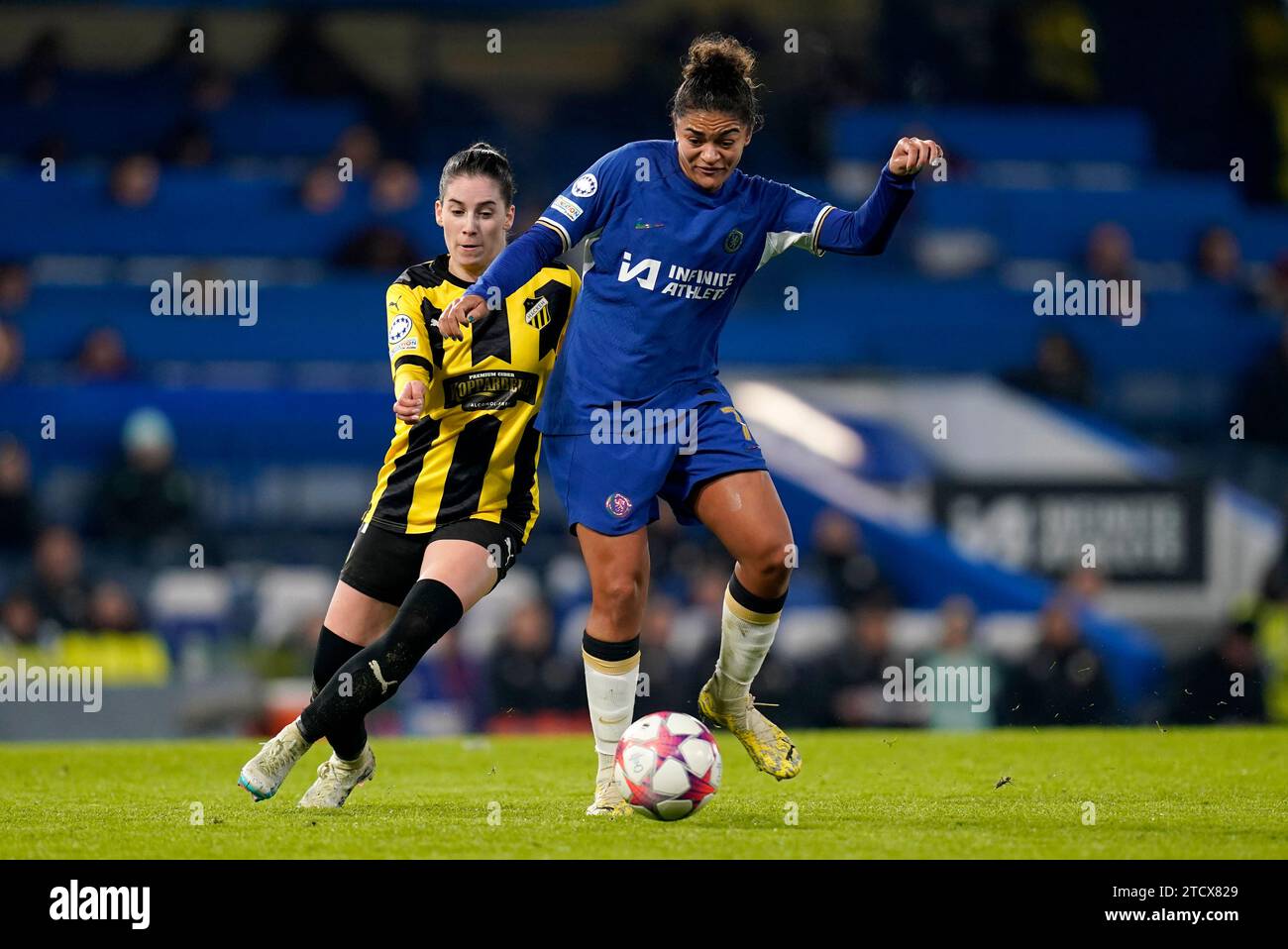 Soccer football ucl women ladies hi-res stock photography and images ...