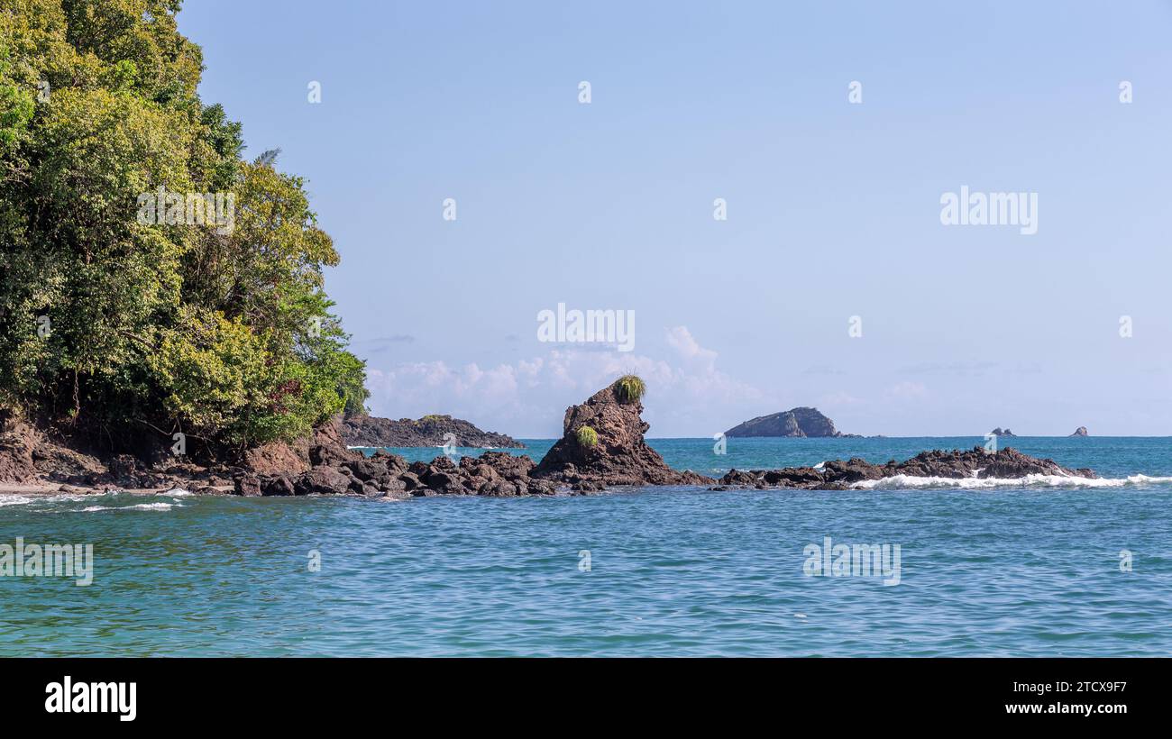 Seashore background with copy space. View of the Pacific Ocean on the ...
