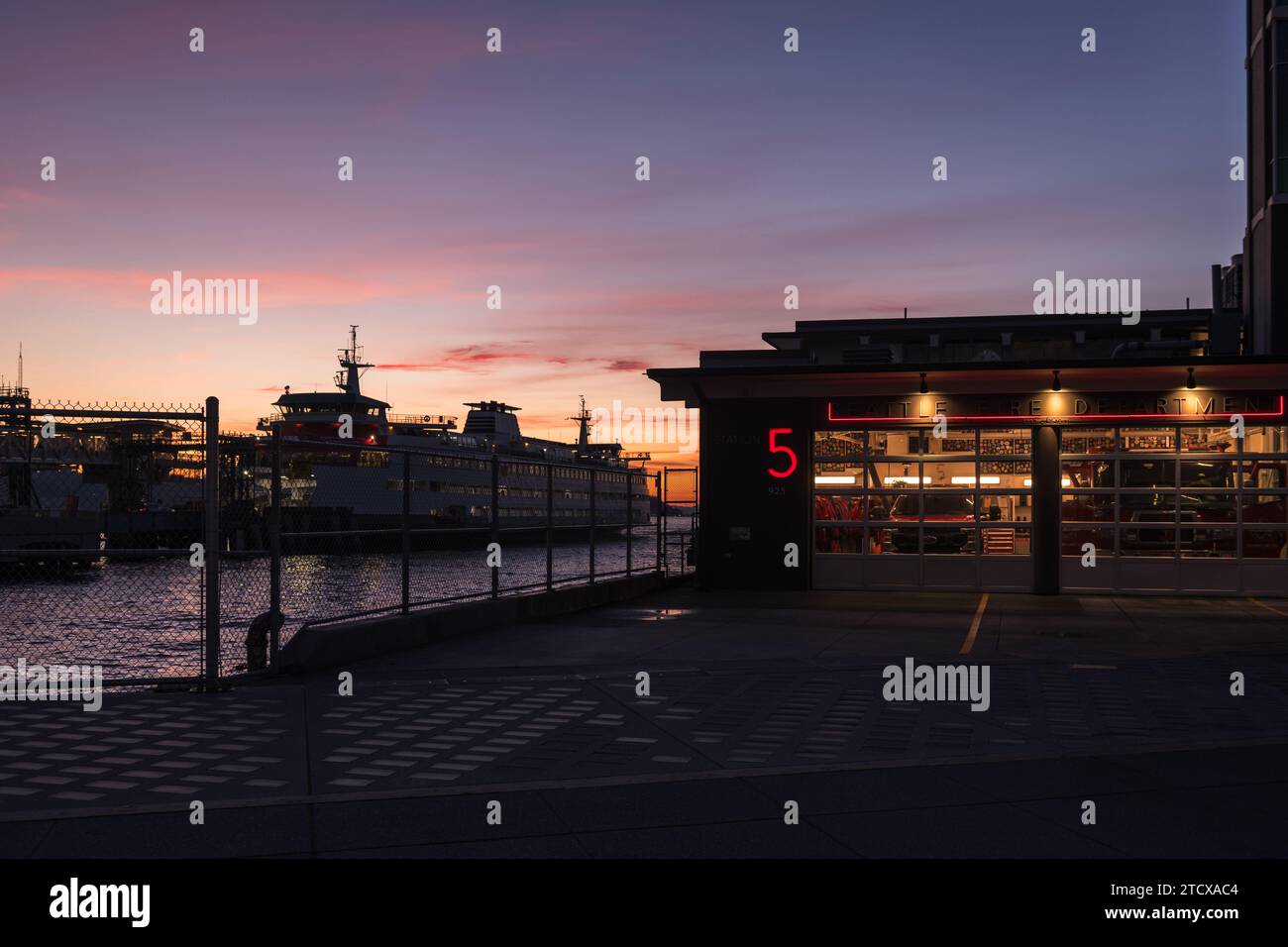 Seattle terminal 5 hi-res stock photography and images - Alamy