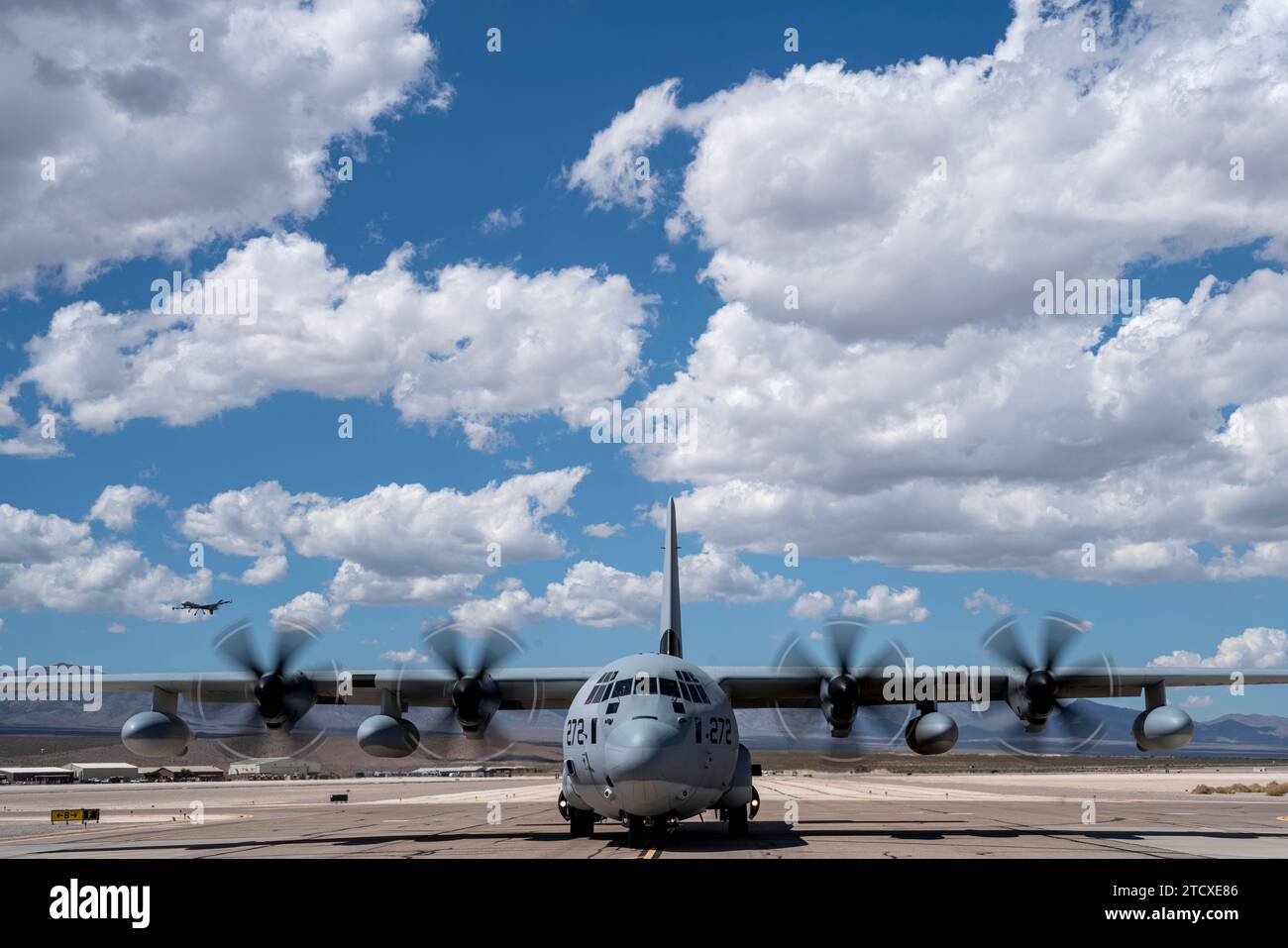 Marine from combat cargo hi-res stock photography and images - Alamy