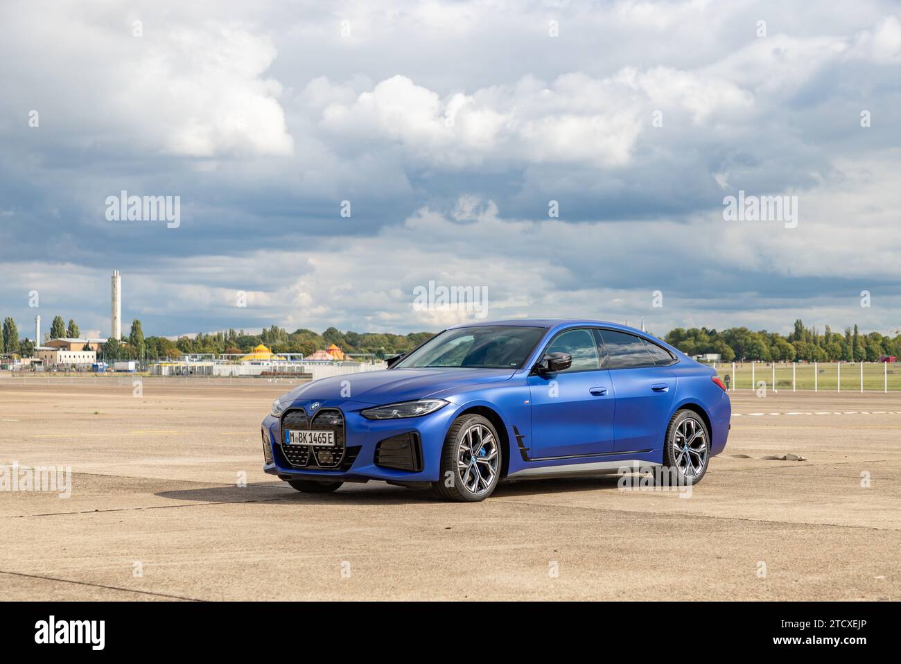 A picture of a blue BMW i4 Stock Photo - Alamy