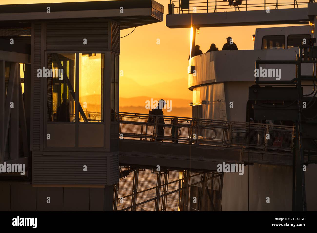 Seattle, USA. 4 Oct, 2023. Golden hour at the Colman Ferry Terminal on ...
