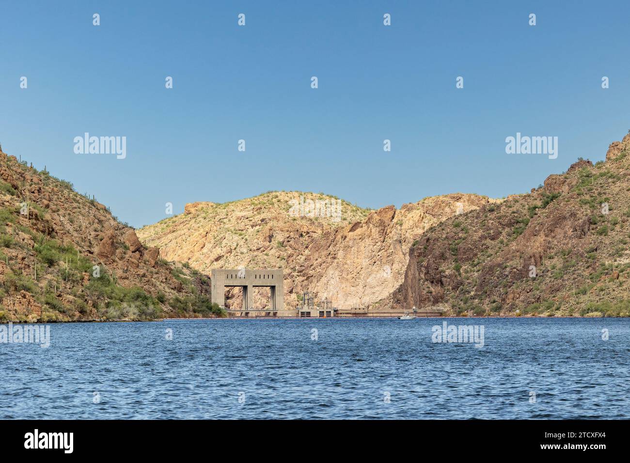Mormon Flat Dam at northwest end of Canyon Lake, AZ, USA Stock Photo ...