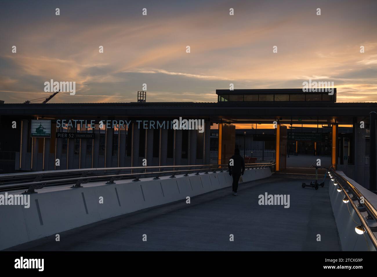 Seattle, USA. 26 Nov, 2023. Golden hour at the Colman Ferry Terminal on ...