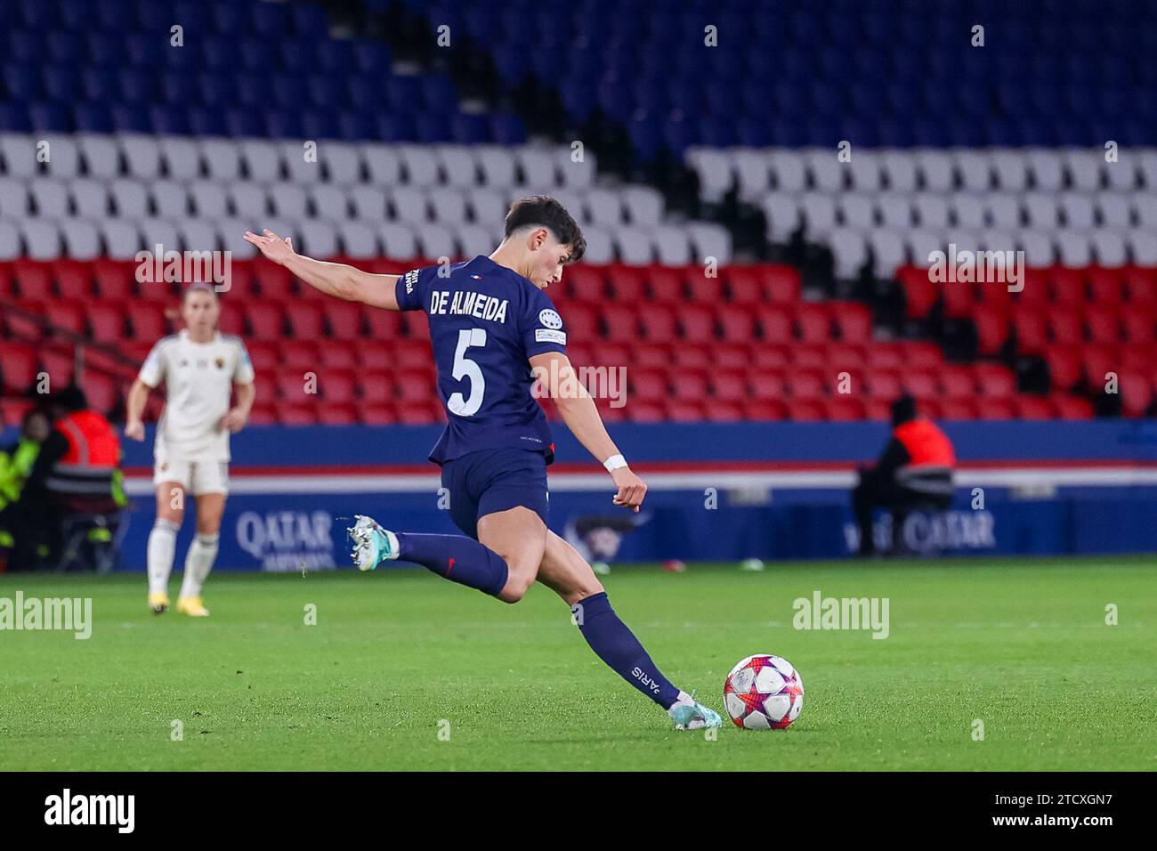 France. 31st Jan, 2023. Elisa de Almeida (5 Paris) in action during the ...