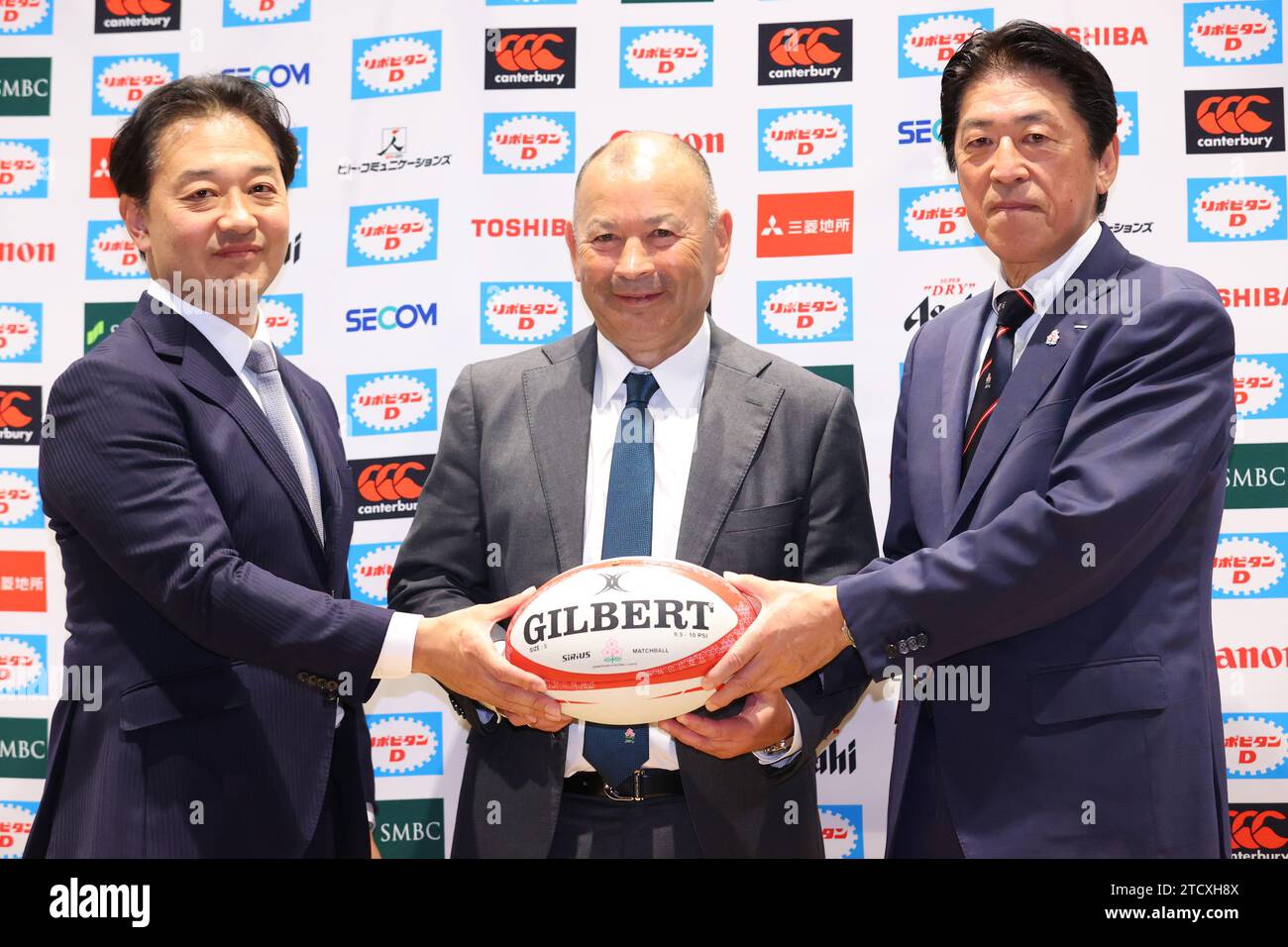 Tokyo, Japan. 14th Dec, 2023. (L to R) Kensuke Iwabuchi, Eddie Jones ...