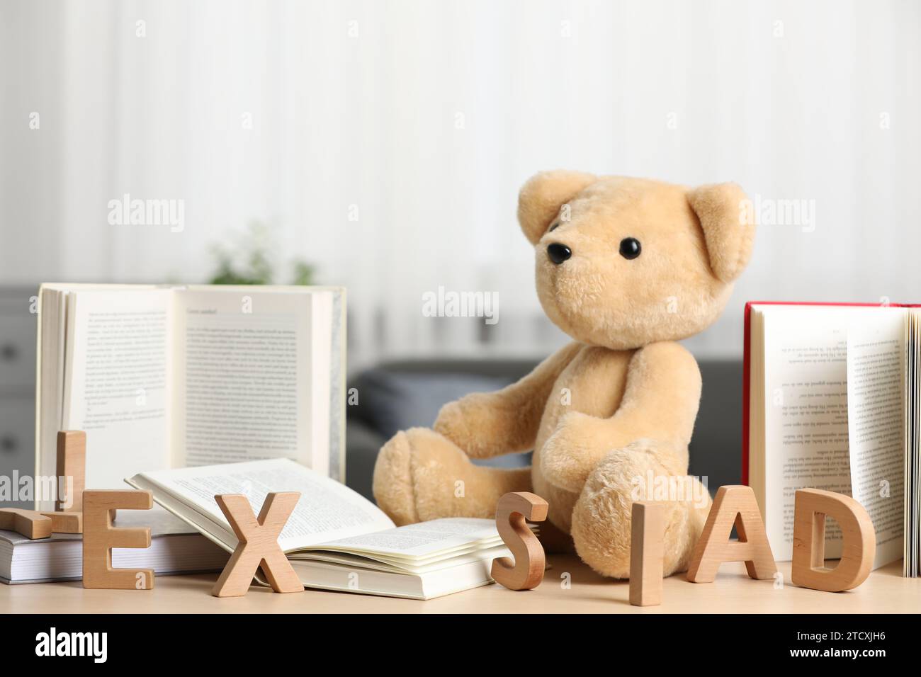 Letters spelling open hi-res stock photography and images - Alamy