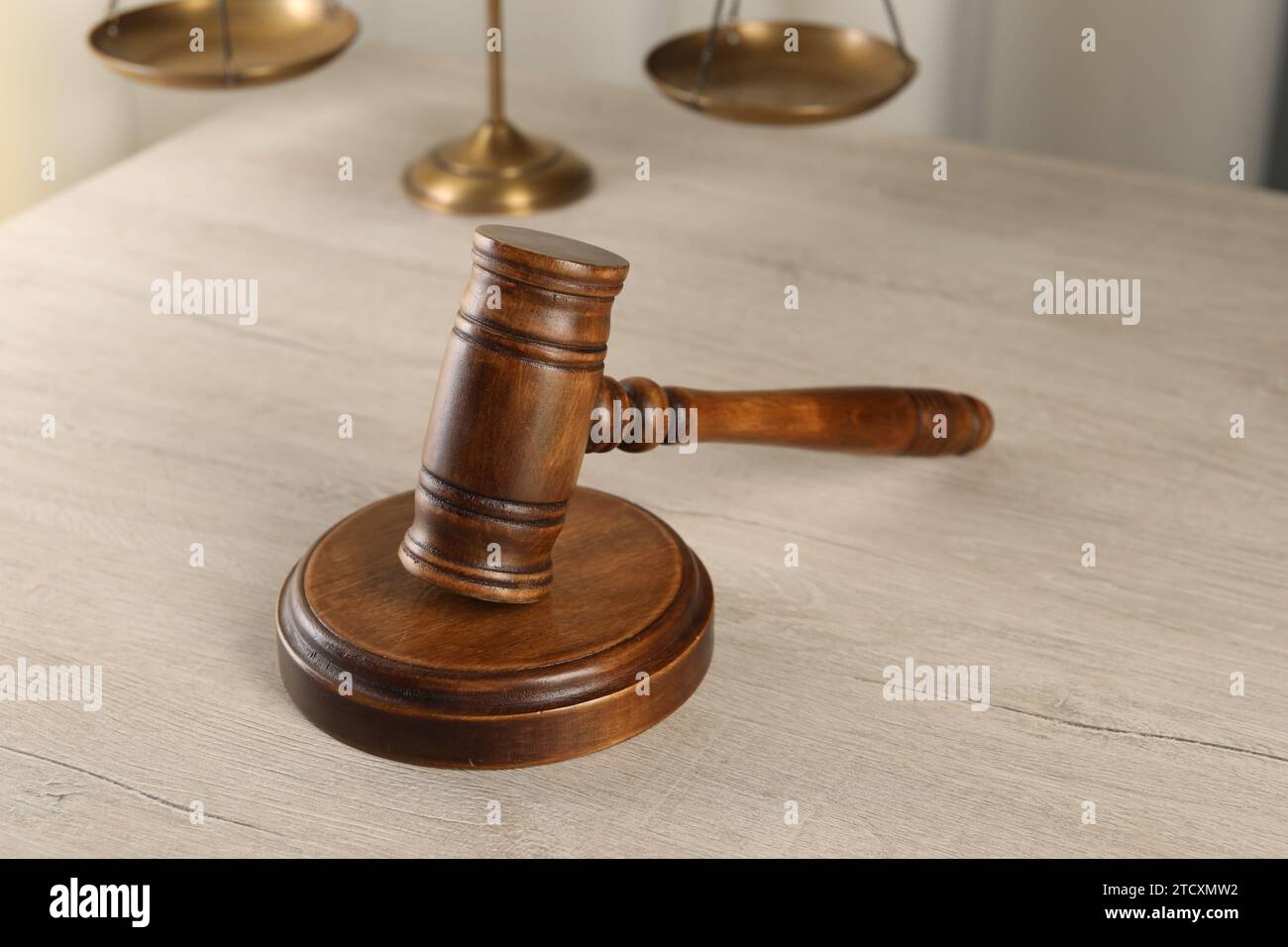 Judges mallet hi-res stock photography and images - Alamy