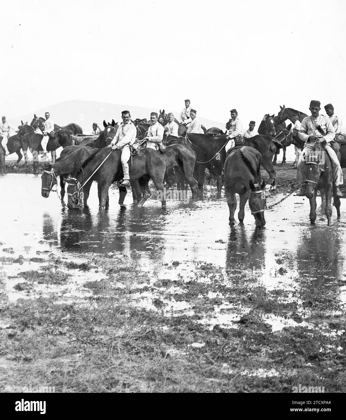 01/31/1912. The Spanish Soldiers in the Rif. Cavalry Forces Watering ...