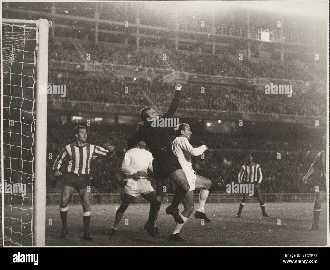 Madrid, 10/05/1963. Football league match between Real Madrid CF and ...